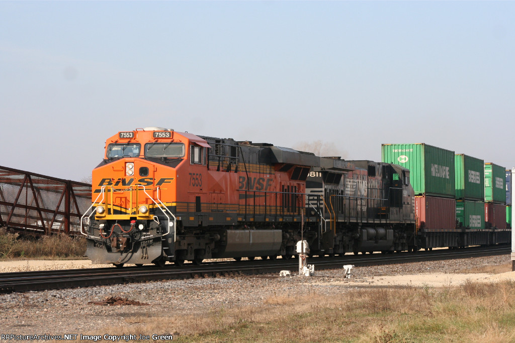 BNSF 7553